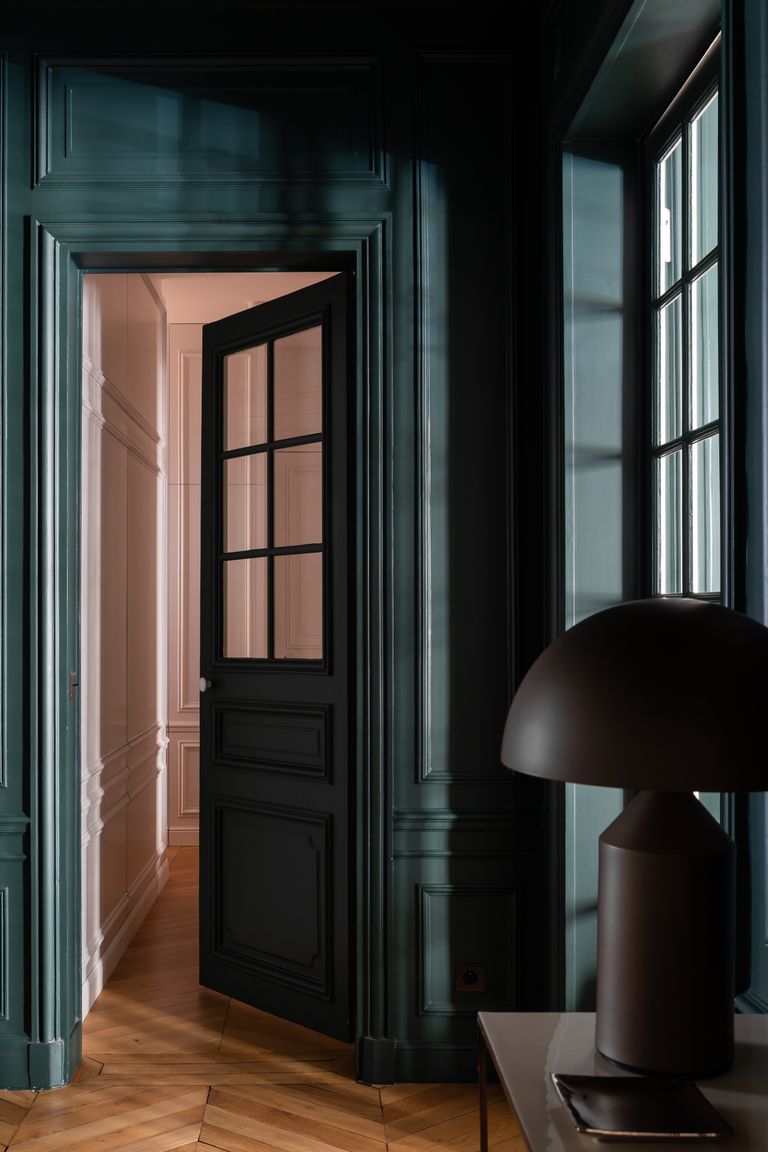 8 Rules for Dark Entryways — How Designers Perfect Bold Colors | Livingetc