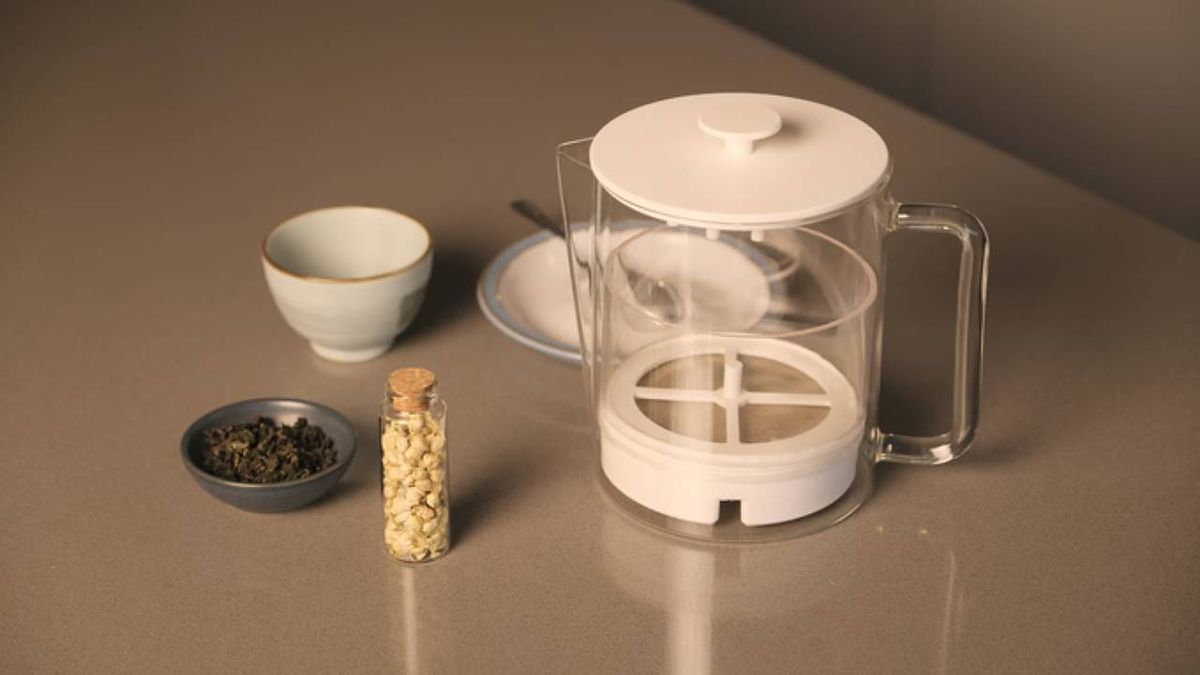 Calling all tea lovers – this ingenious teapot brews the perfect cuppa ...