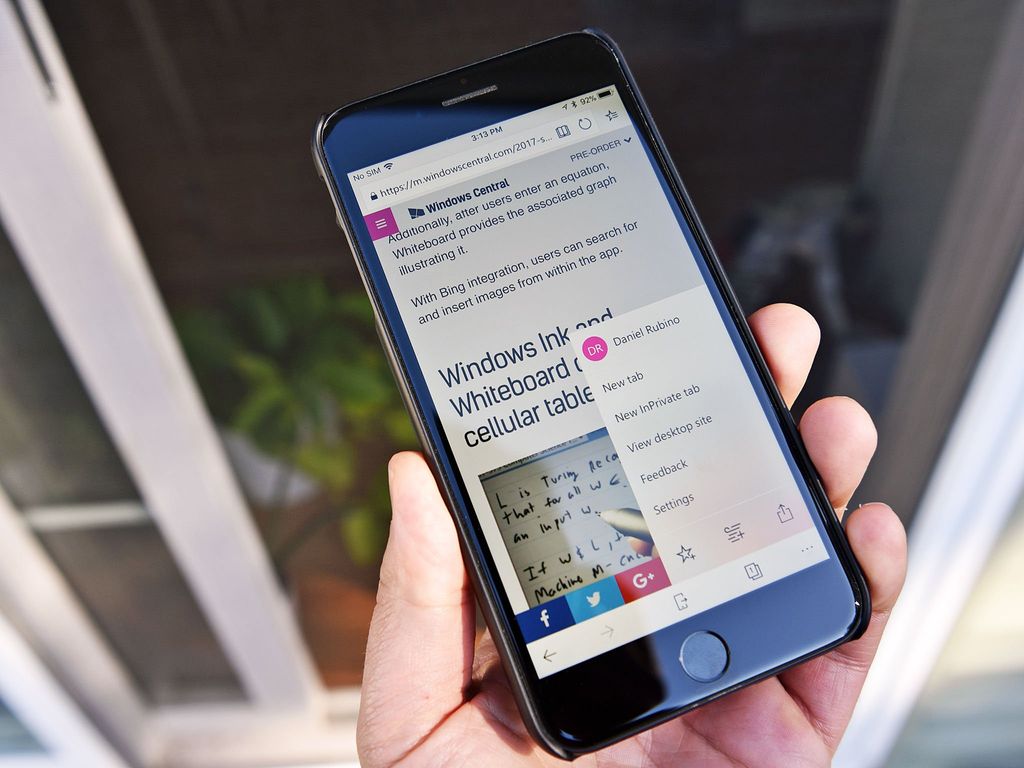 Microsoft Edge for iOS now lets you toggle between desktop and mobile ...