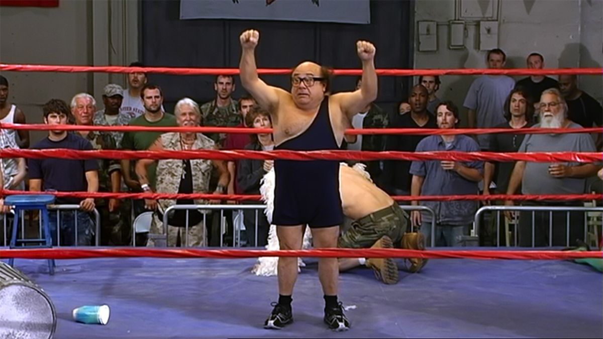 32 Crazy Moments With Danny DeVito's Frank Reynolds On It's Always ...