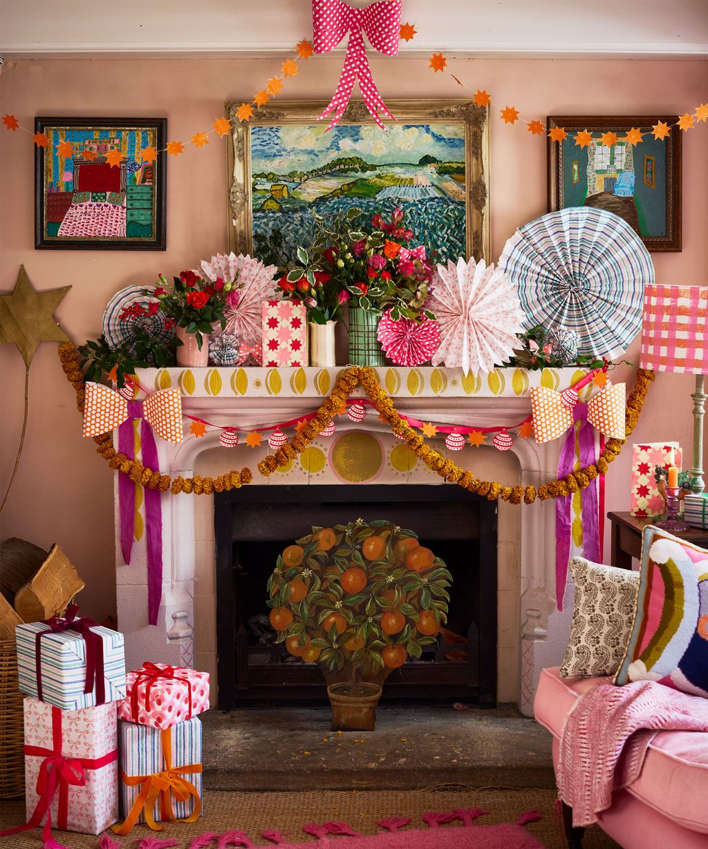 7 maximalist Christmas decor ideas: embrace festive excess | Homes and ...