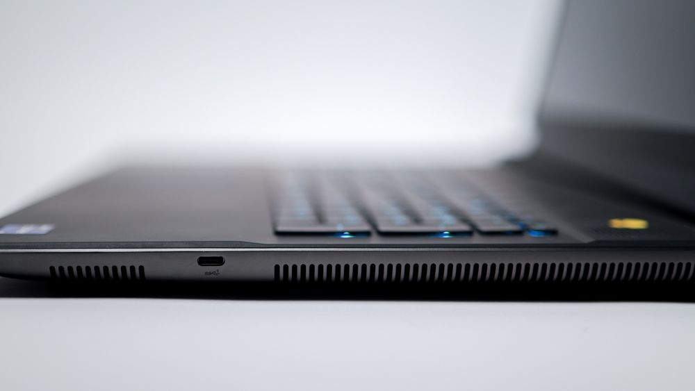 Alienware m18 R2 review — this gargantuan gaming laptop means business ...