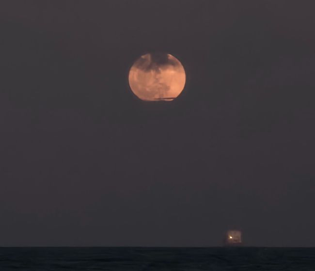 Sweet Strawberry Moon, first full moon of summer, thrills stargazers ...
