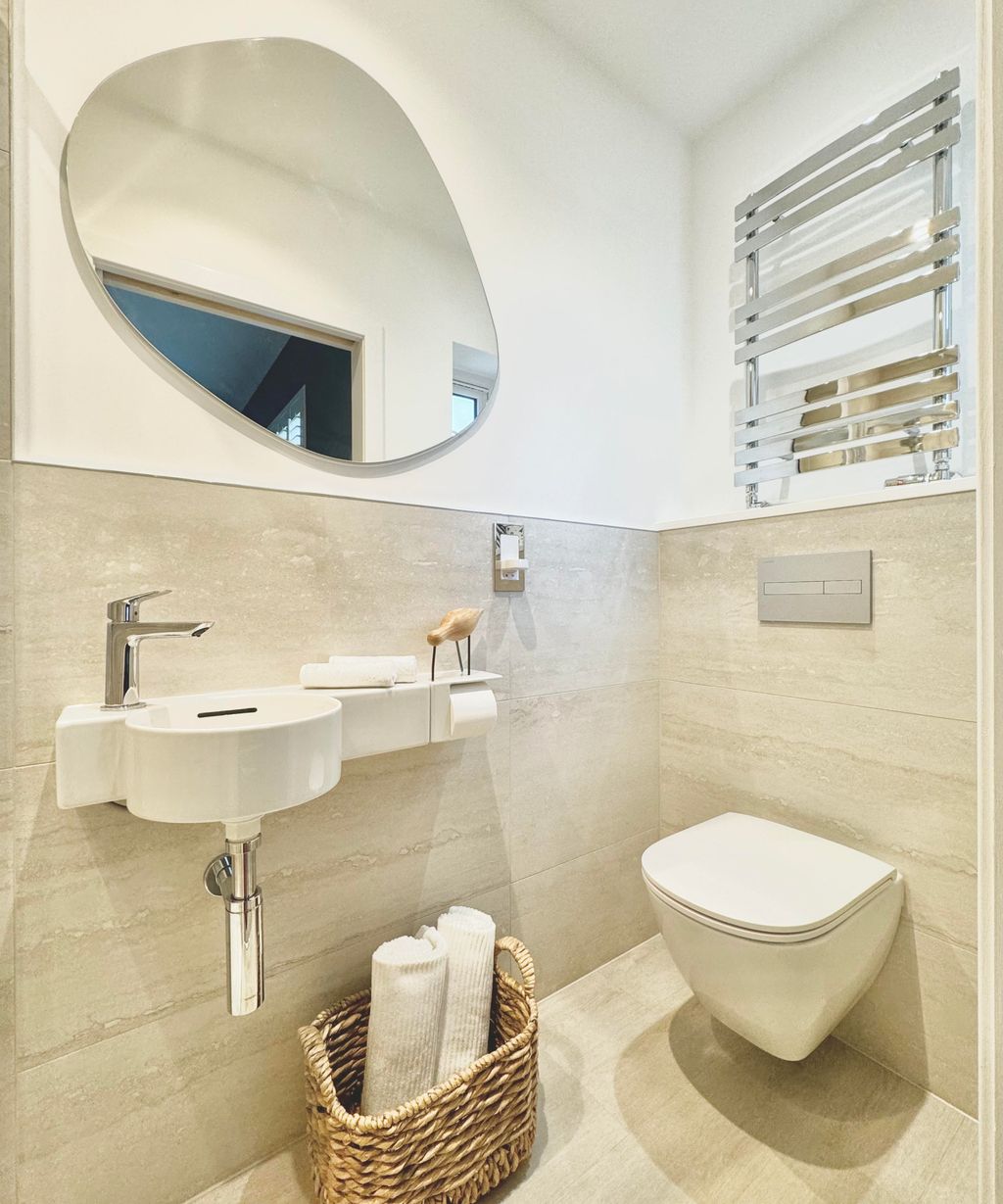 23 small ensuite ideas that transform tiny into tremendous | Homebuilding