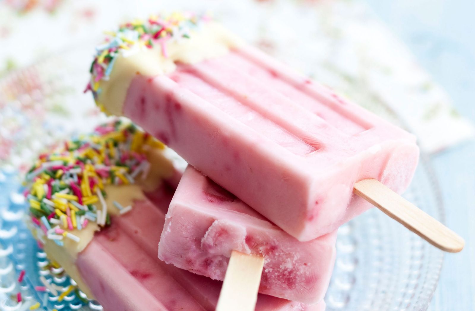Strawberry ice lollies | British Recipes | GoodtoKnow