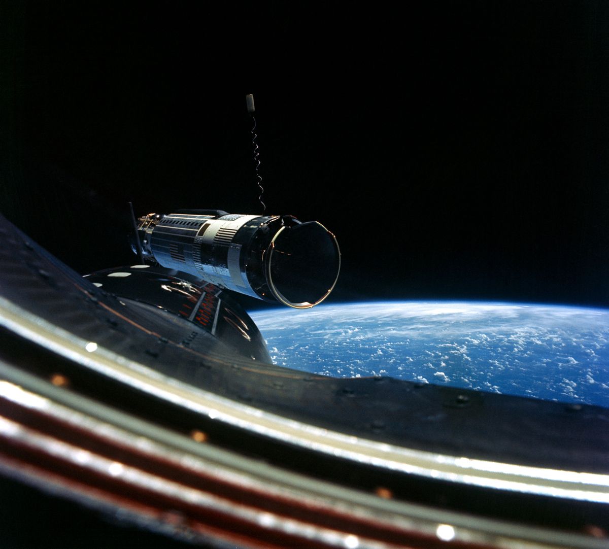Gemini 10: NASA's Epic 1st Double Rendezvous Mission in Photos: Page 2 ...