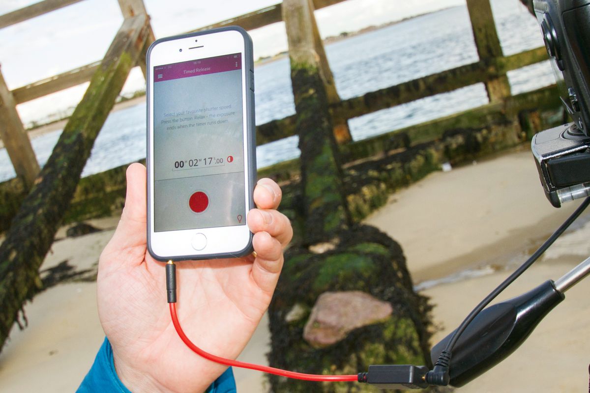 Photo ideas: Take a masterful, minimalist, mono seascape | Digital ...