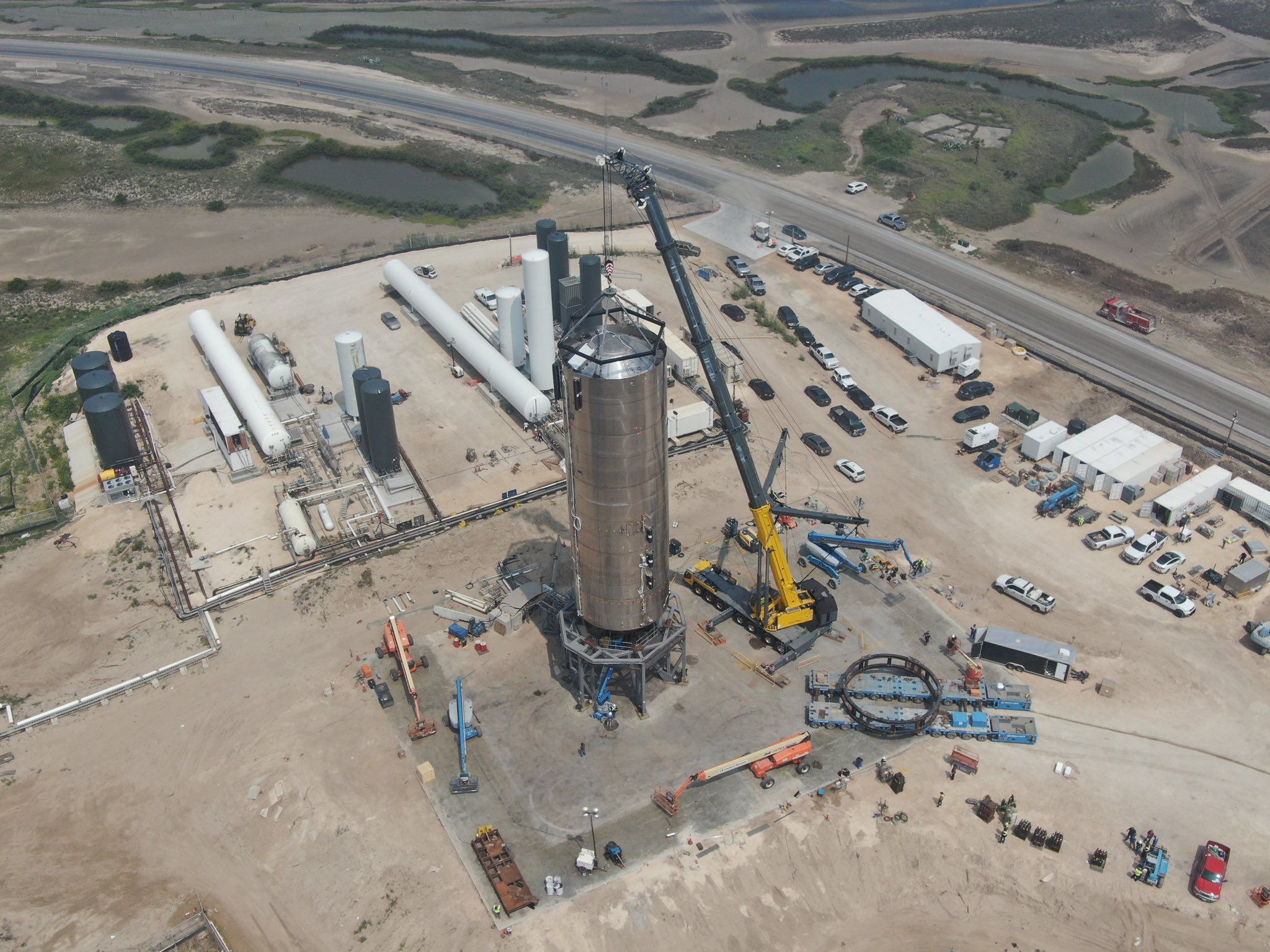 SpaceX rolls out new Starship prototype for tests (video) | Space