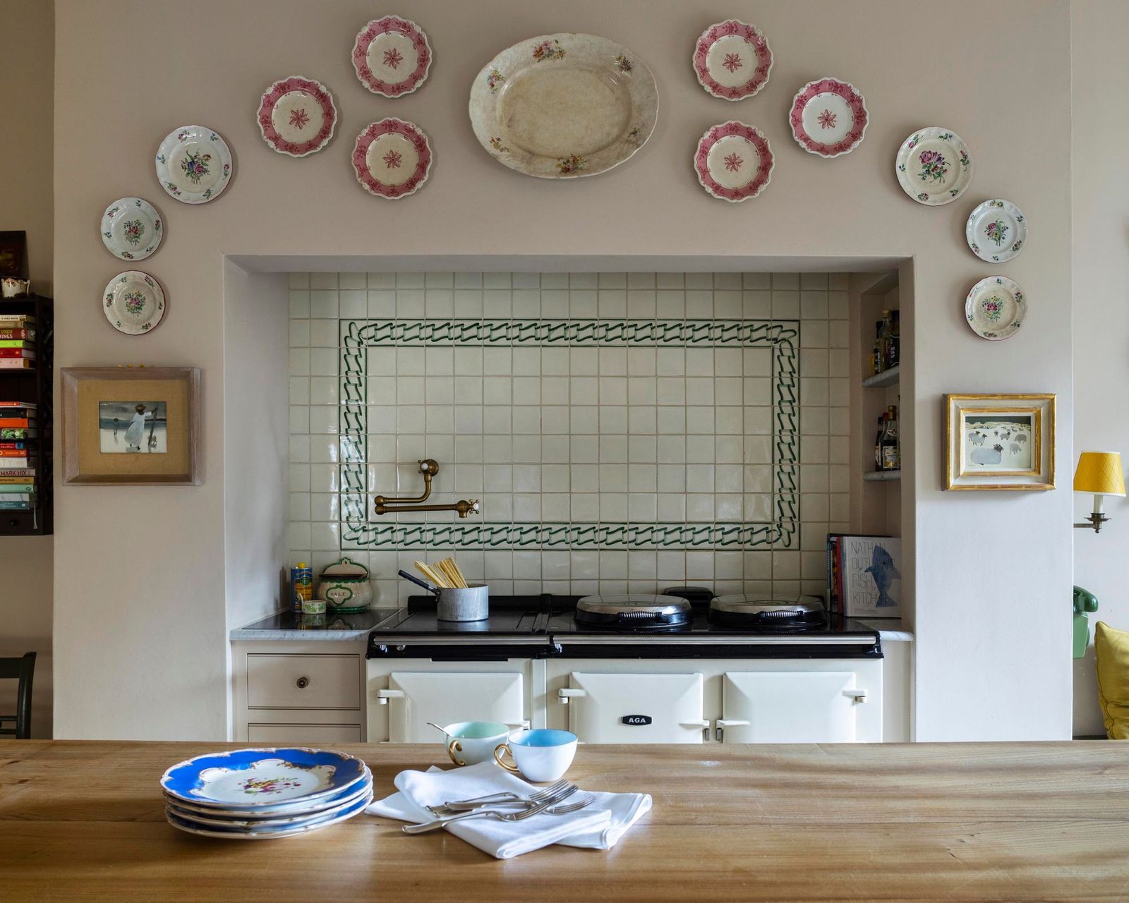Step inside this British stately kitchen that's steeped in country ...