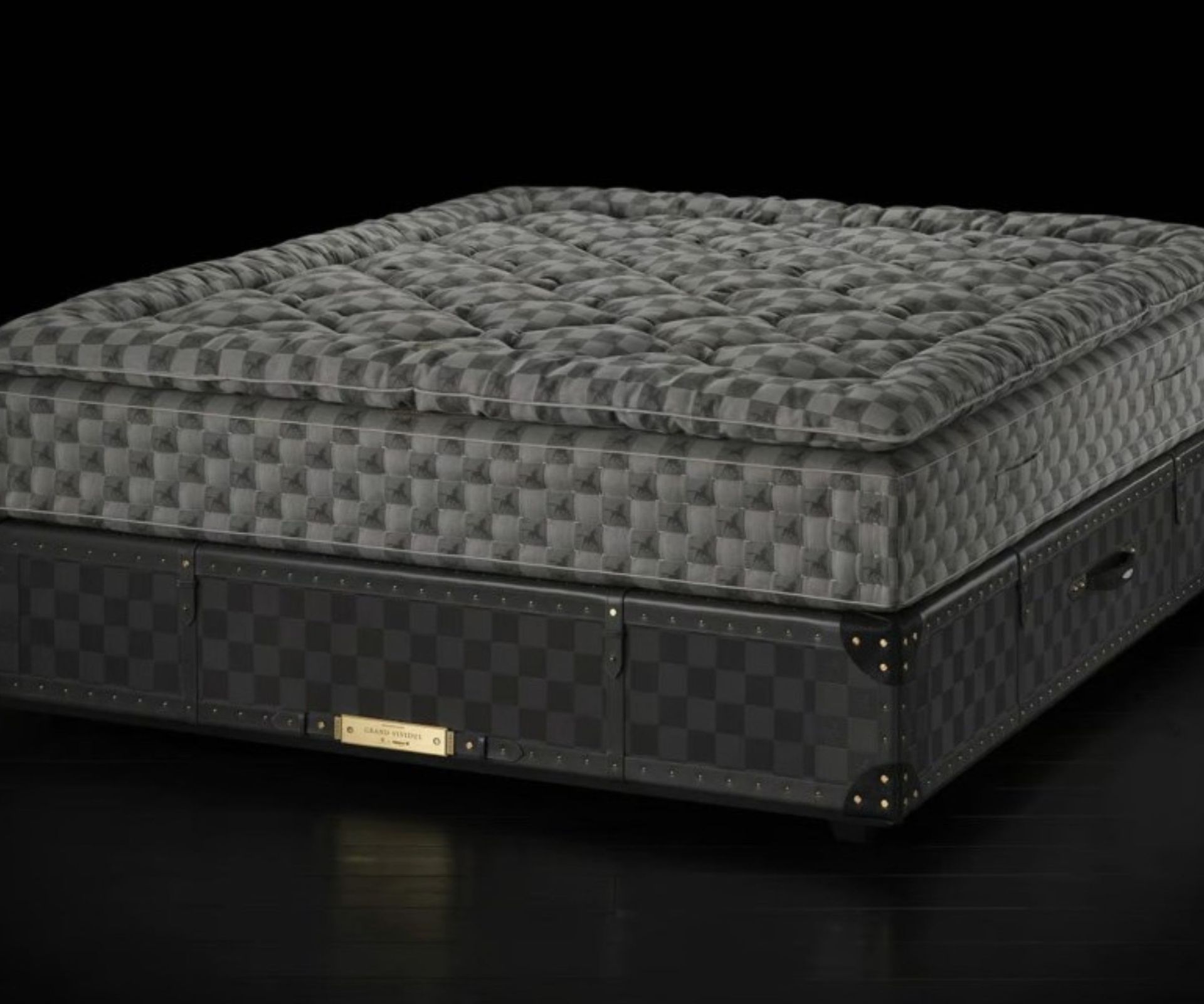 Drake has a $400,000 bed: we asked why | Homes and Gardens