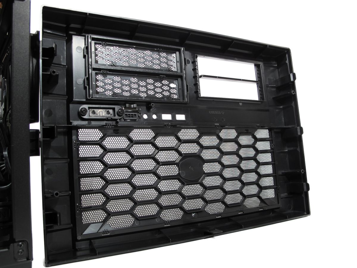 Cooling And Dust Protection - Cooler Master's HAF XB: Give Your LAN ...