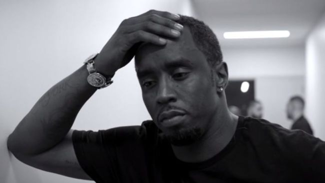 A Federal Prosecutor Speaks Out About Diddy's Hair Going Gray So Fast ...