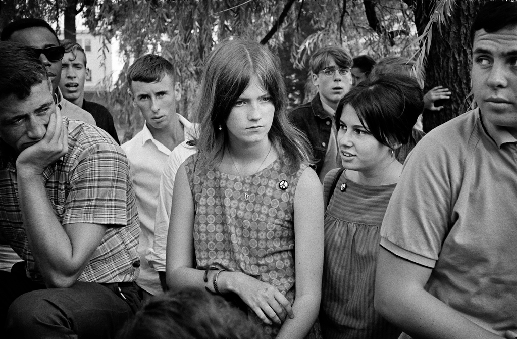 The origin story of the peace sign | The Week