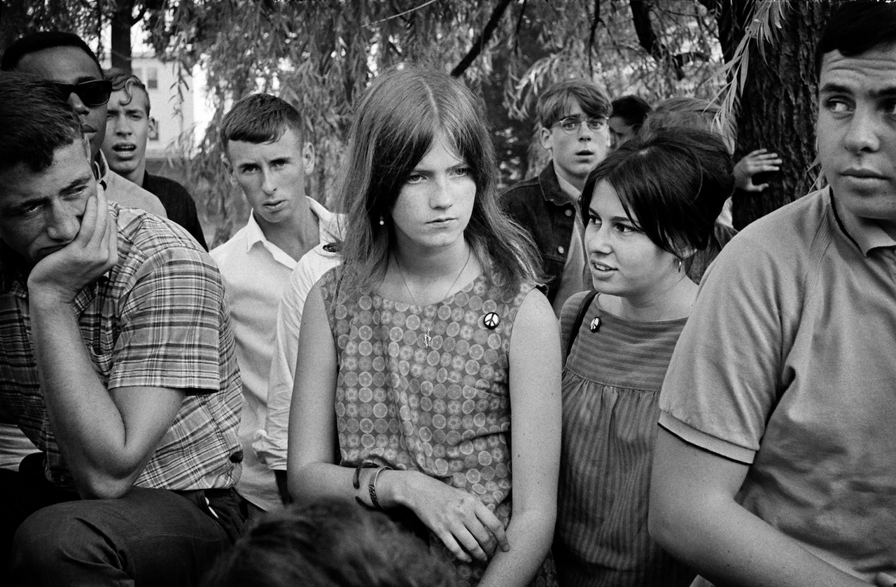 The origin story of the peace sign | The Week