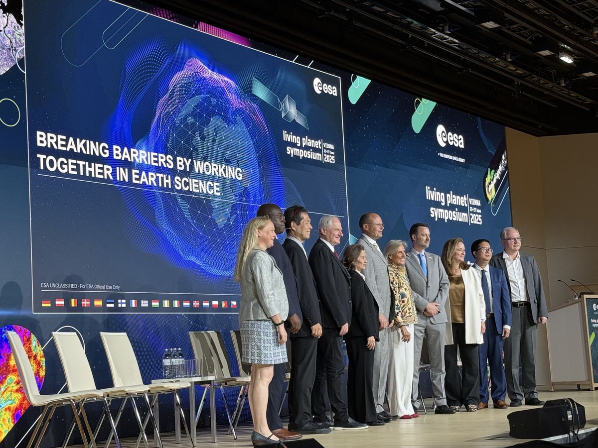 Collaboration or collapse — Why Earth observation must be a global ...