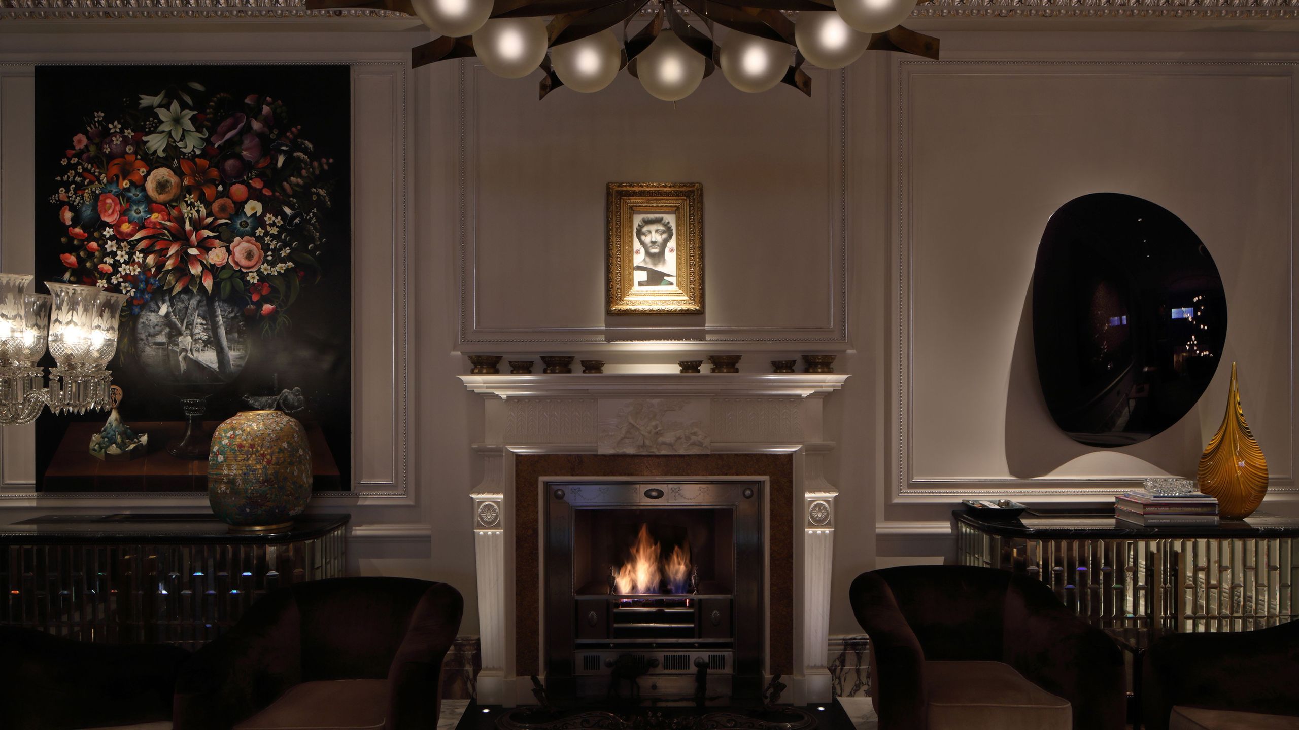 How to Light Art in Your Home Like a Professional Curator | Livingetc