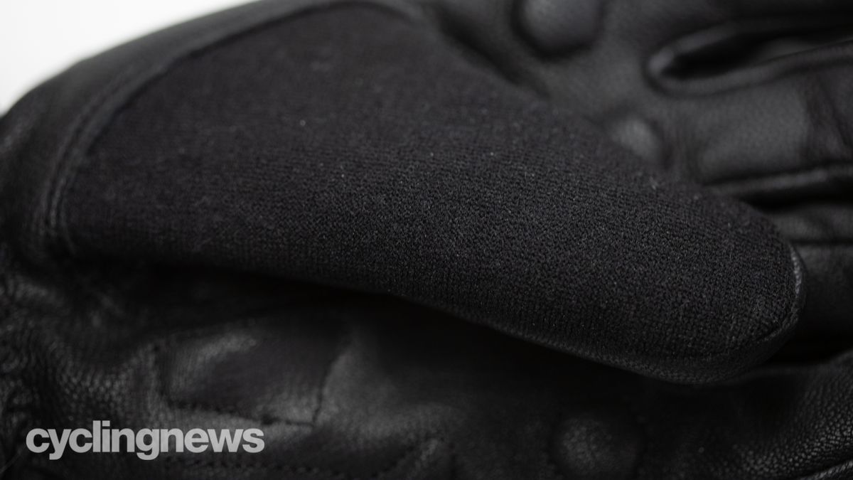 SealSkinz Waterproof Heated Cycle Glove review | Cyclingnews