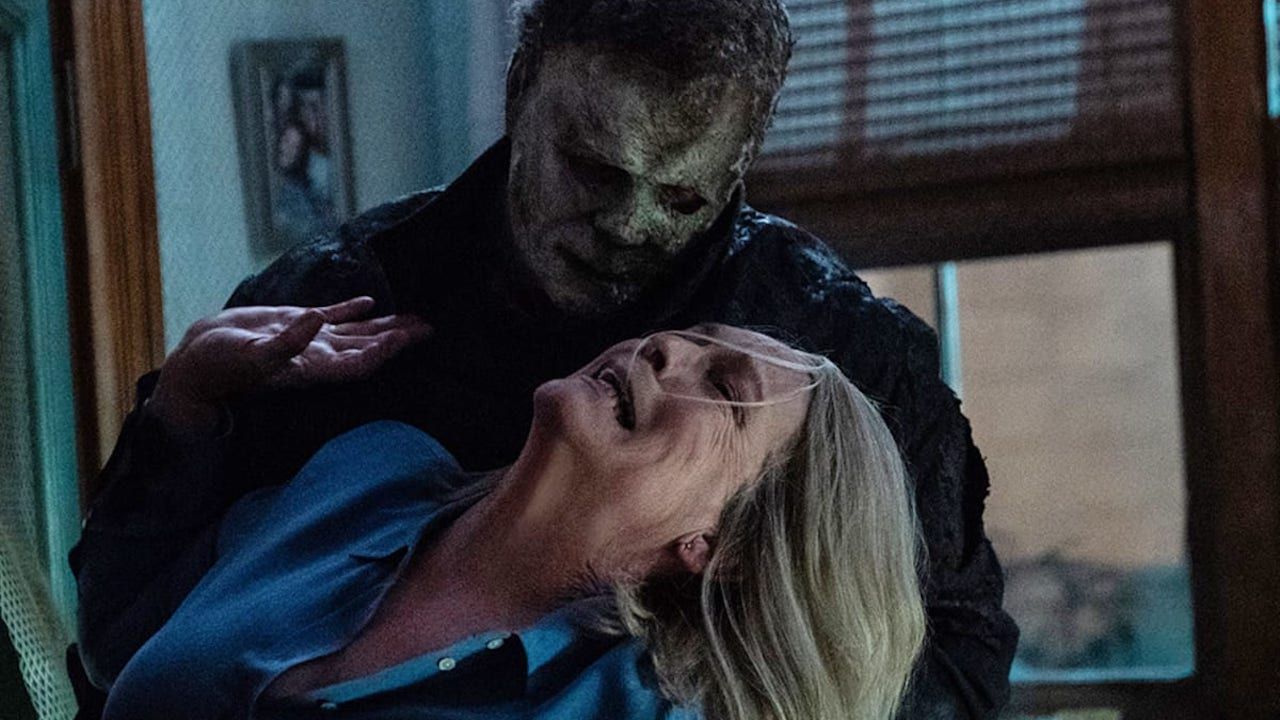 Halloween Ends’ Jamie Lee Curtis Shares New Laurie Strode Image, And ...
