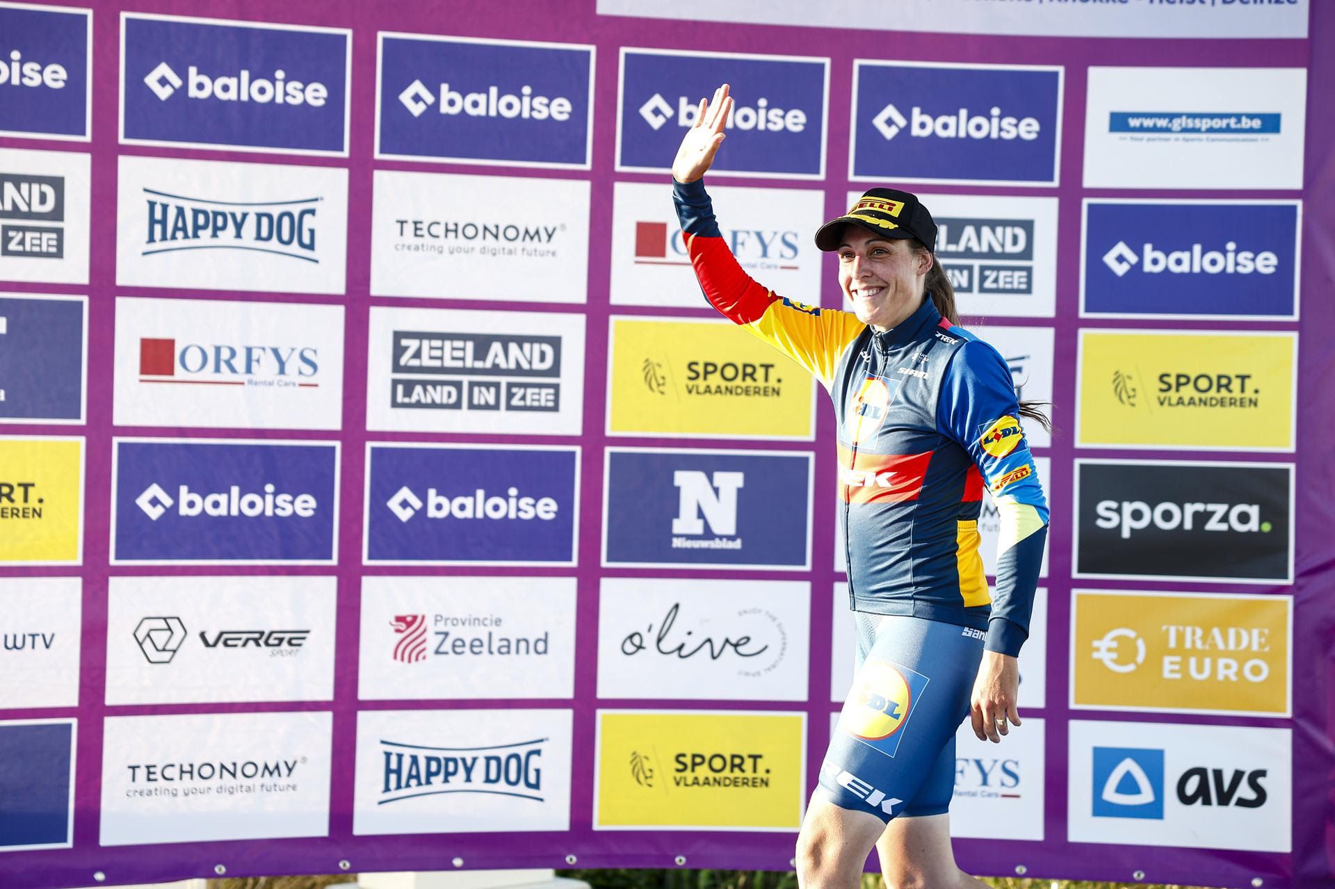 Lucinda Brand extends contract with Lidl-Trek for dual disciplines ...