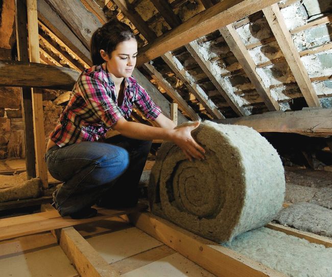 How thick should loft insulation be? Experts share their know-how ...
