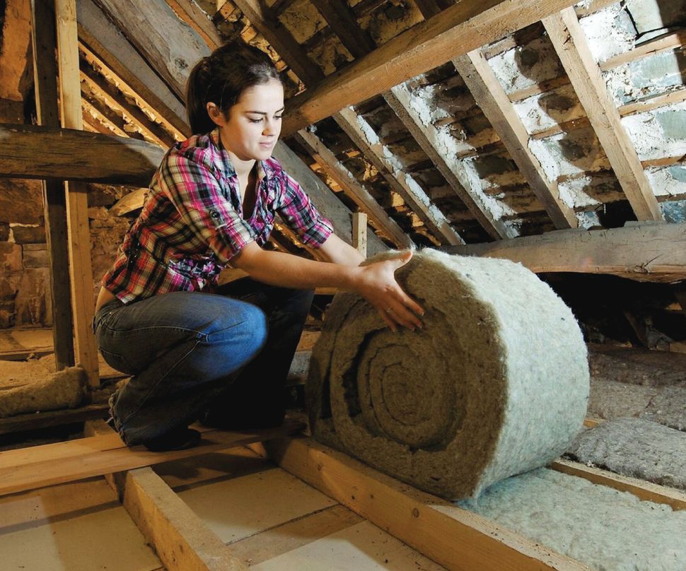 How thick should loft insulation be? Experts share their know-how ...