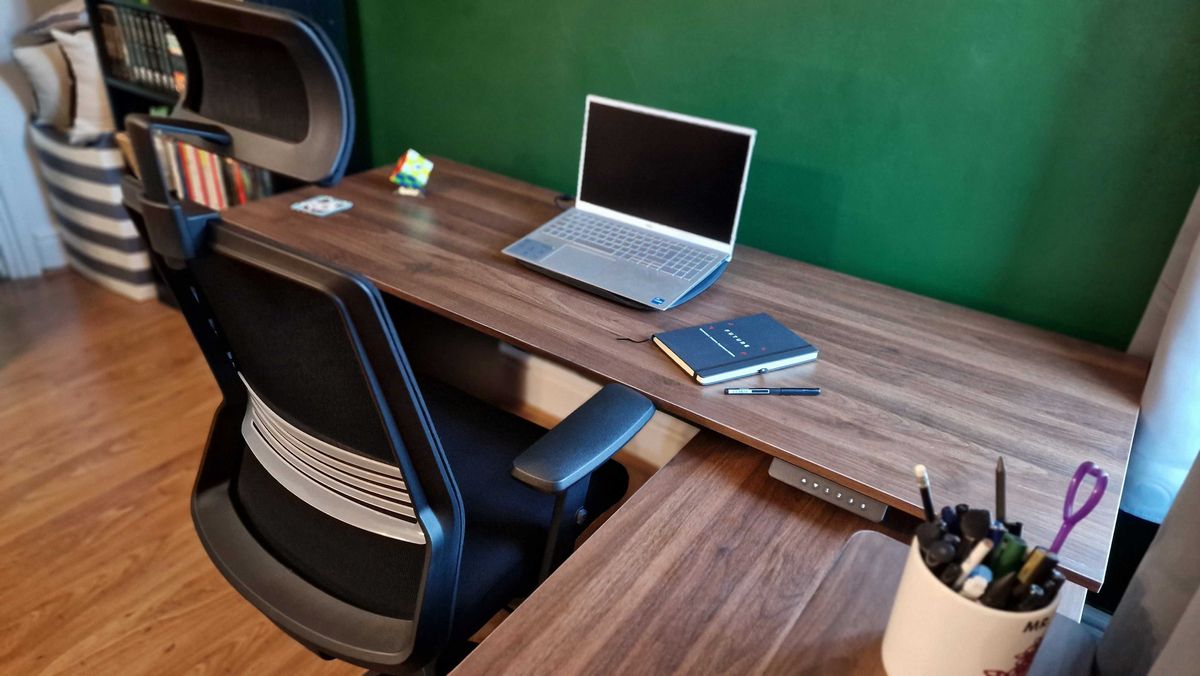 Fezibo Executive B standing desk review | TechRadar