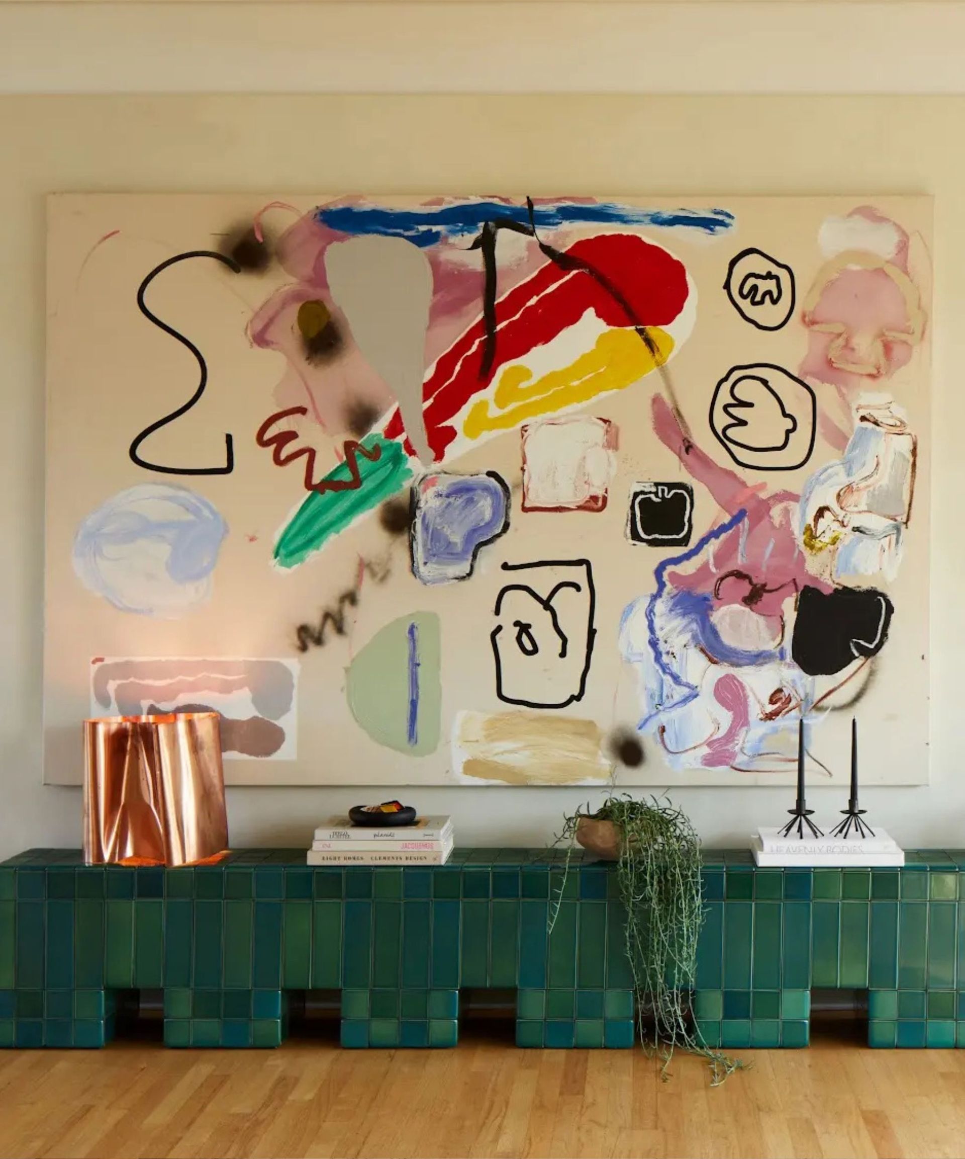 5 interior designers share their secrets for transforming a blank wall ...