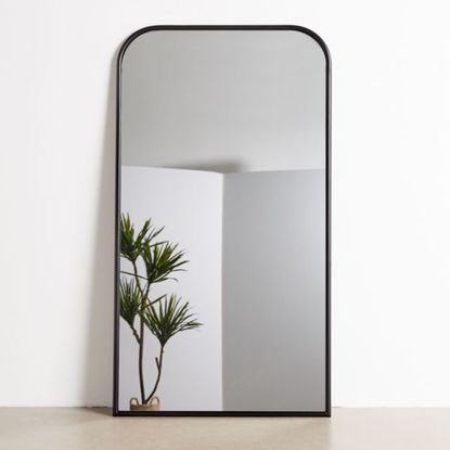 These standing mirrors are perfect for renters | Real Homes