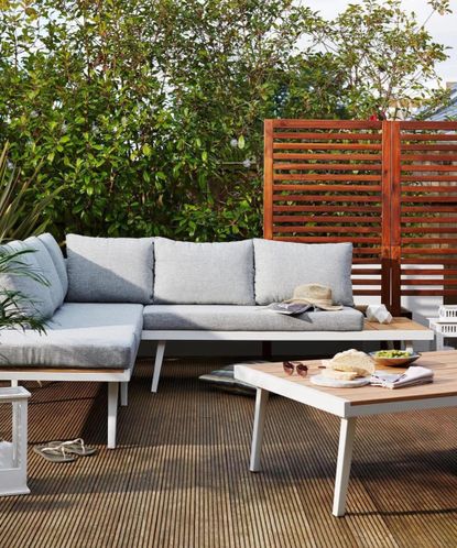 7 privacy screen ideas that are stylish and savvy | Real Homes