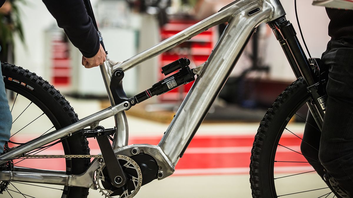 Think auto-shifting e-MTB gears aren't for you? SRAM's revolutionary Eagle Powertrain tech will ...