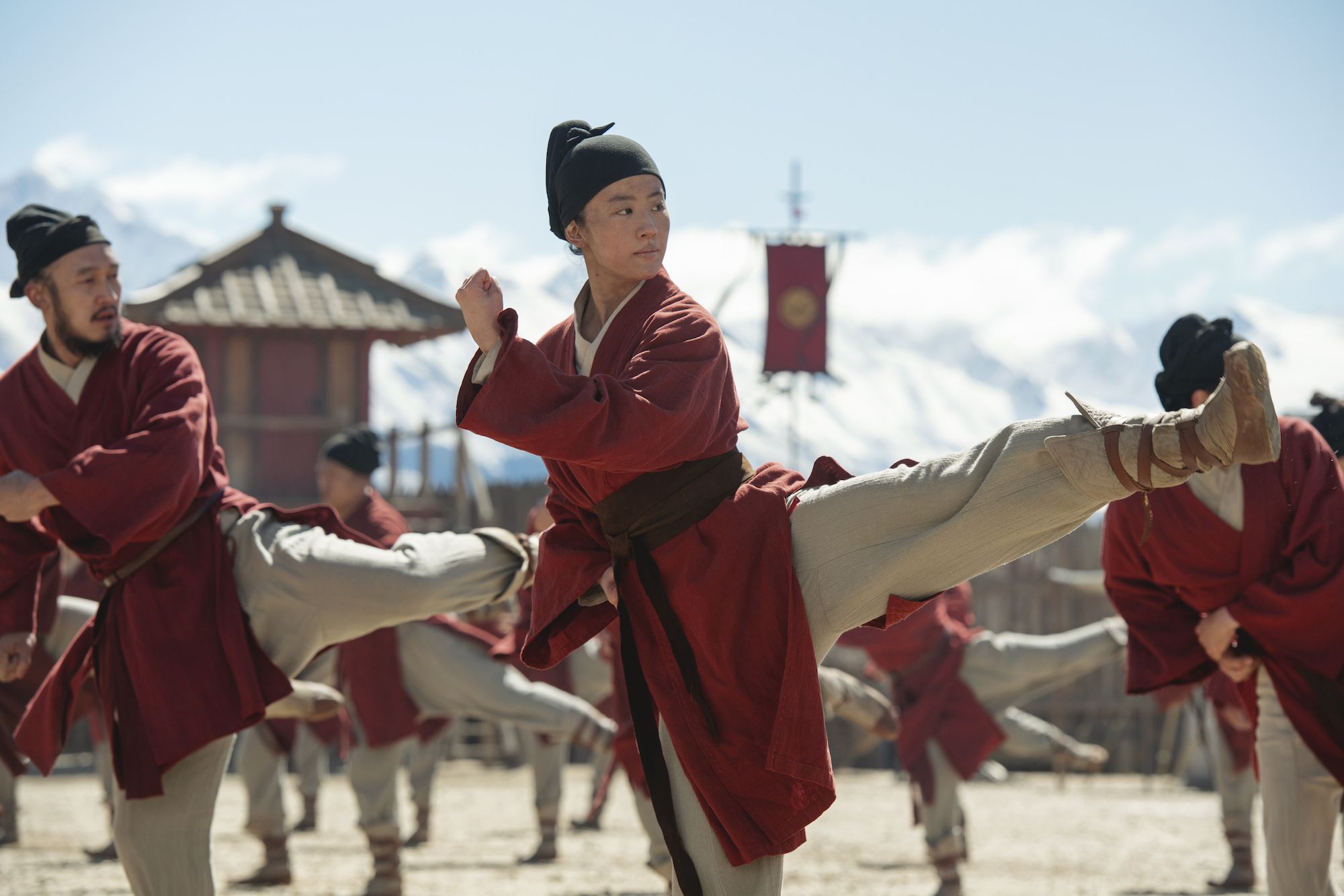 Meet the cast of 'Mulan' | What to Watch