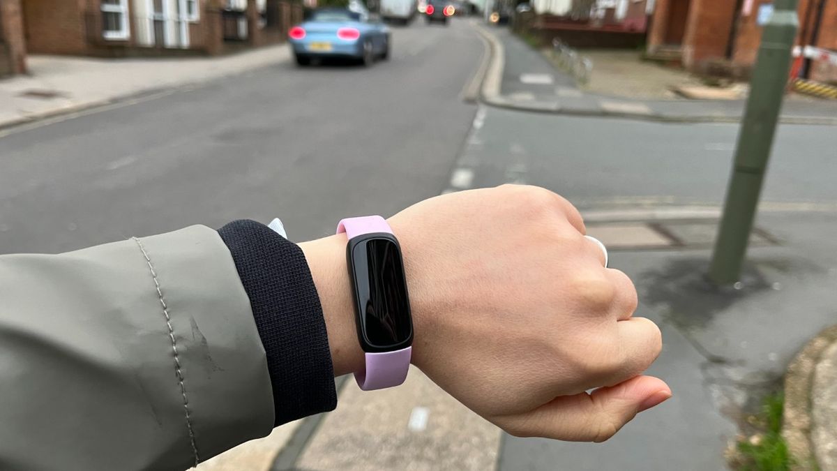 Fitbit Inspire 3 Review: This Entry-Level Fitness Band Helped Me Build ...
