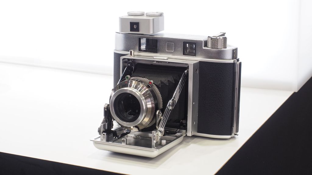 I tried TTArtisan's prototype folding camera – but I'm not sure you'll ...