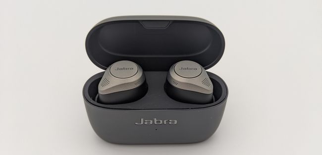 The best wireless earbuds in 2022: Our top picks for any budget | Tom's ...