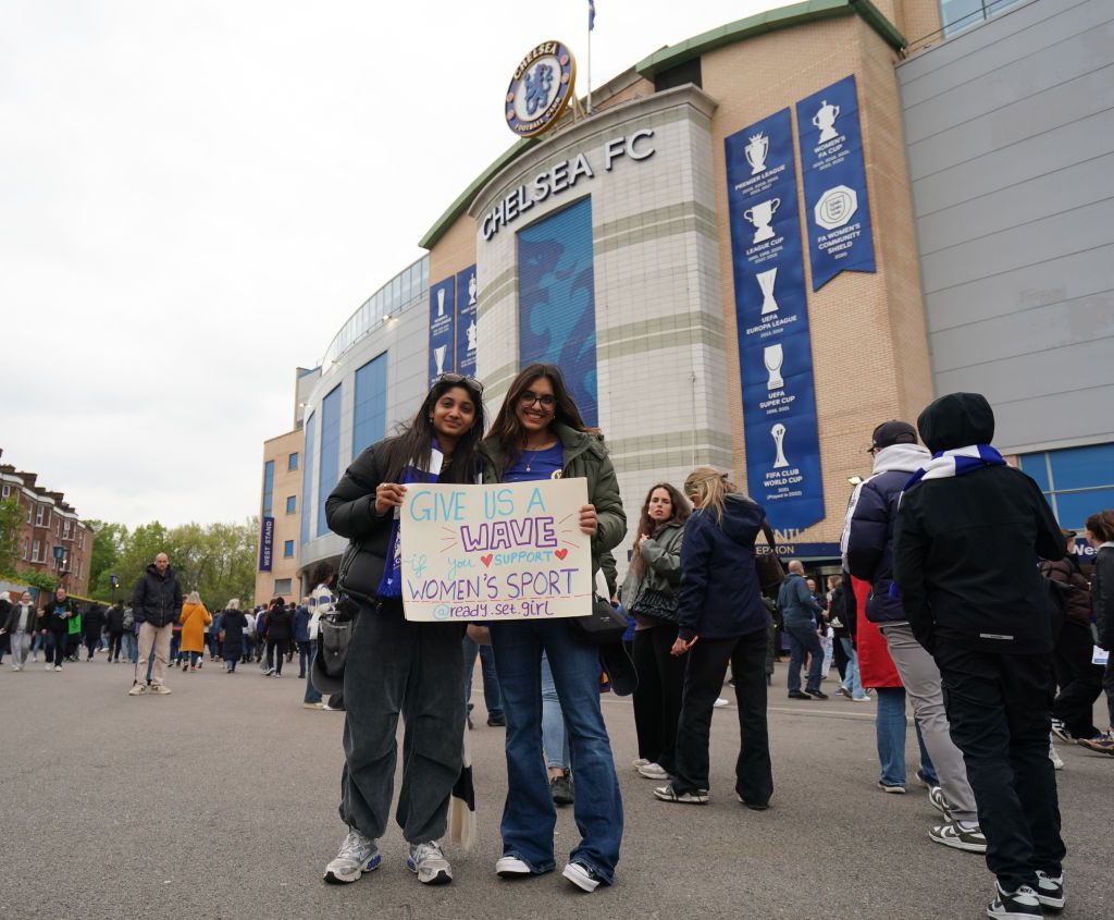Cheers to the real hardcore fans - Chelsea and Barcelona clash in the ...