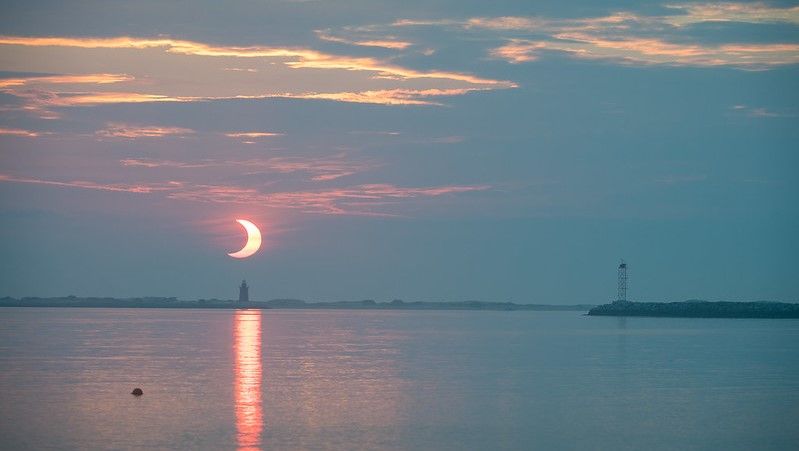 These NASA photos of the sunrise solar eclipse of 2021 are just jaw ...