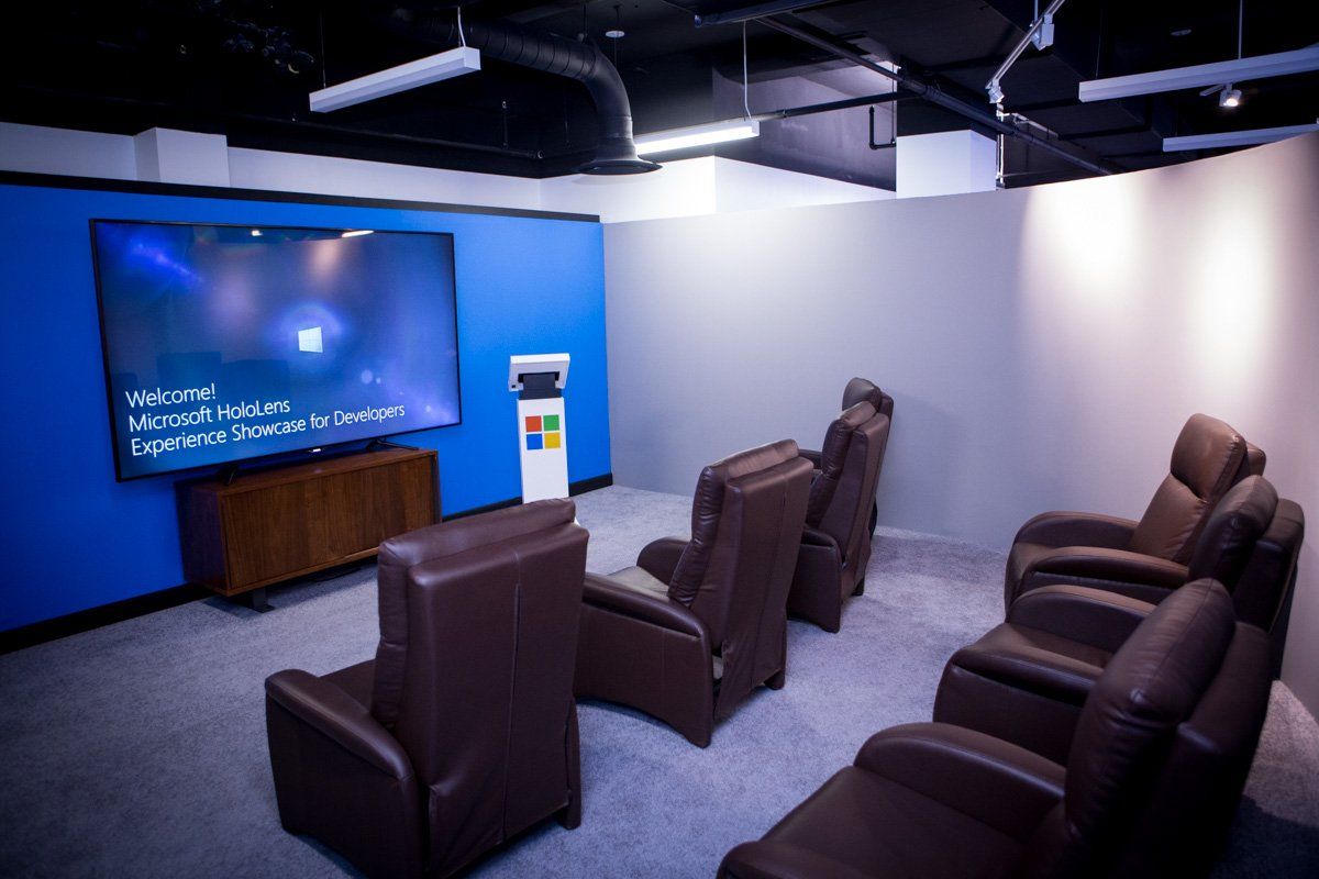 The HoloLens Experience: Microsoft's developer introduction to the ...