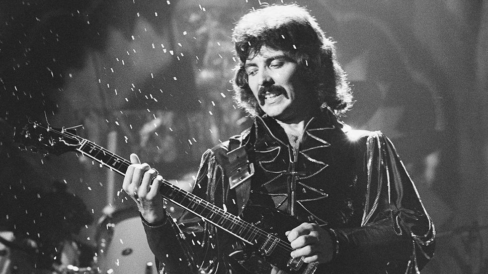 Heavy metal guitarists: Paying tribute to The 5 guitarists who built ...