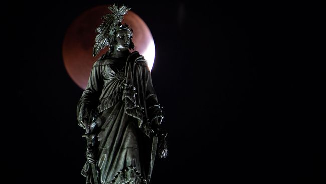 Amazing photos of the last Blood Moon lunar eclipse of 2022 (gallery ...