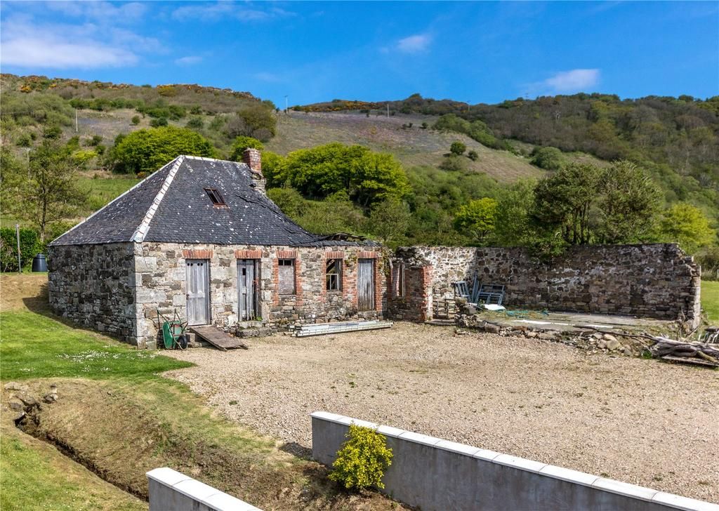 A fine farmhouse in a heartbreakingly pretty spot on the Isle of Arran ...