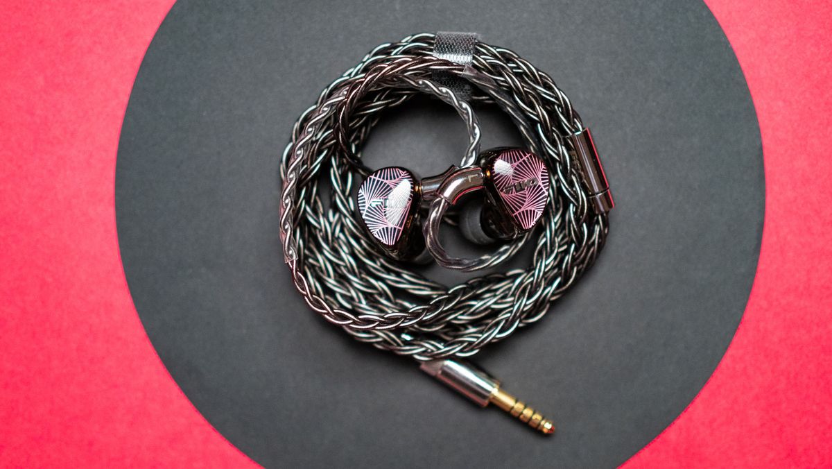 Fiio FX15 review: Setting a new standard for flagship IEMs | Android ...