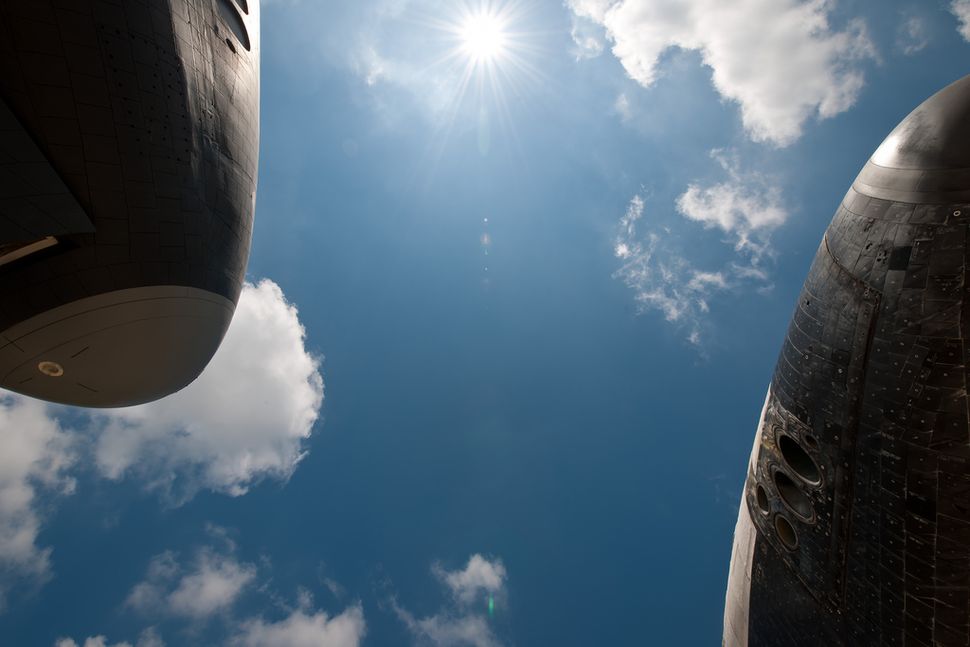 Rare Photos: Discovery and Enterprise - 2 Space Shuttles Nose-to-Nose ...