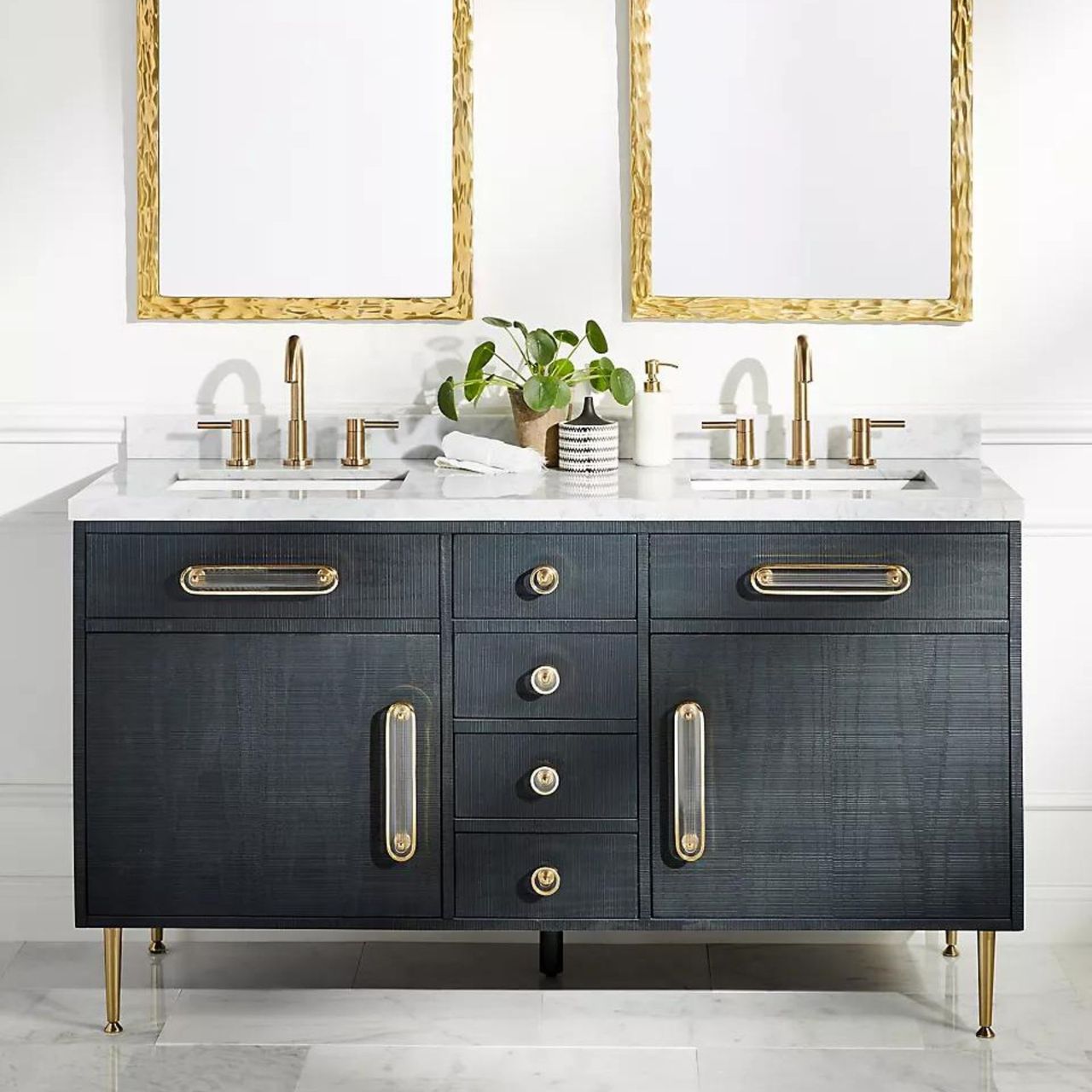 What’s the best color for your bathroom vanity? | Homes and Gardens