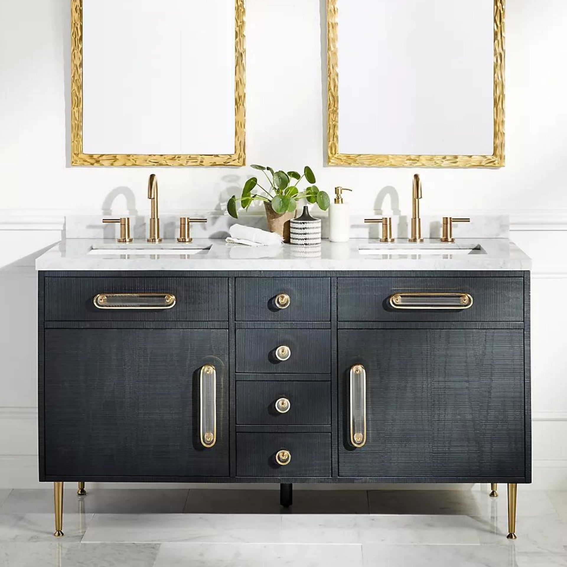 What’s the best color for your bathroom vanity? | Homes and Gardens