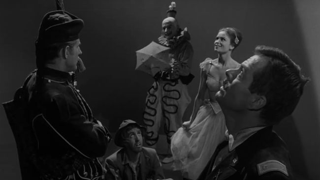 32 Great TV Show Episodes Where The Characters Are Trapped In One Place ...