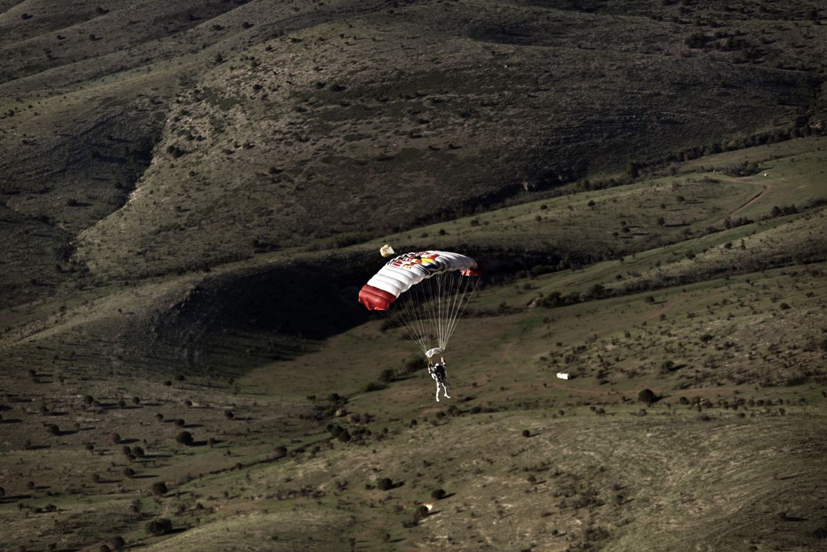Photos: Red Bull Stratos Supersonic 'Space Jump' Training | Space