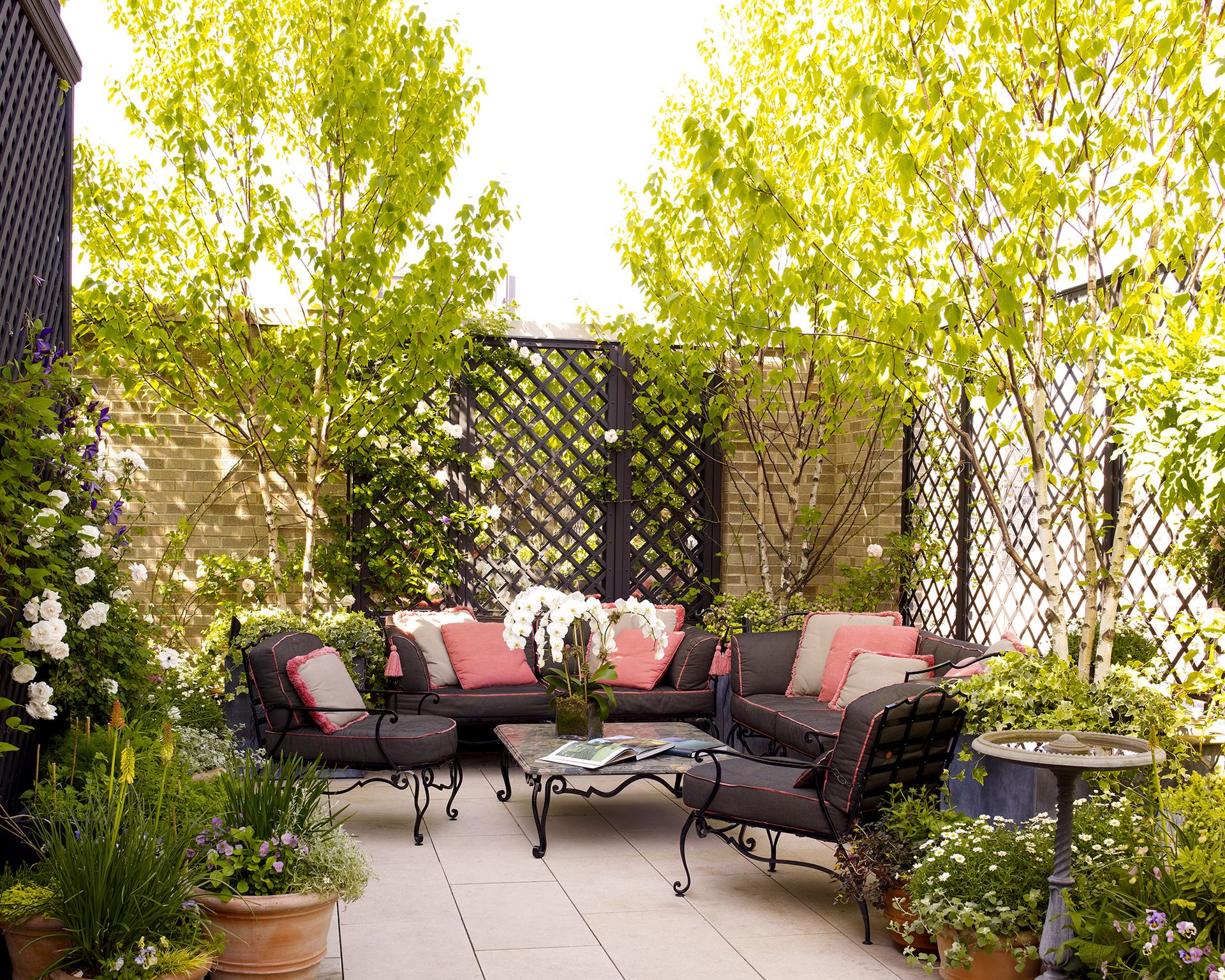 Bette Midler house: tour her Upper East Side apartment | Homes and Gardens