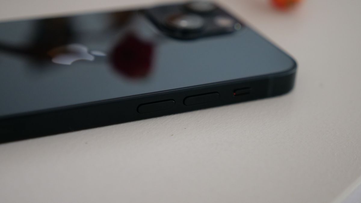 iPhone 13 mini review: The last best small phone | Laptop Mag