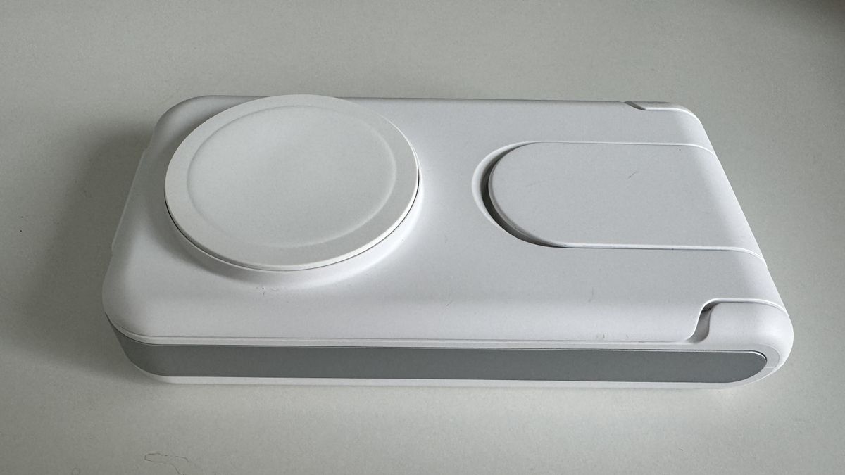 OtterBox 2-in-1 Power Bank with MagSafe review: Flexible and portable ...