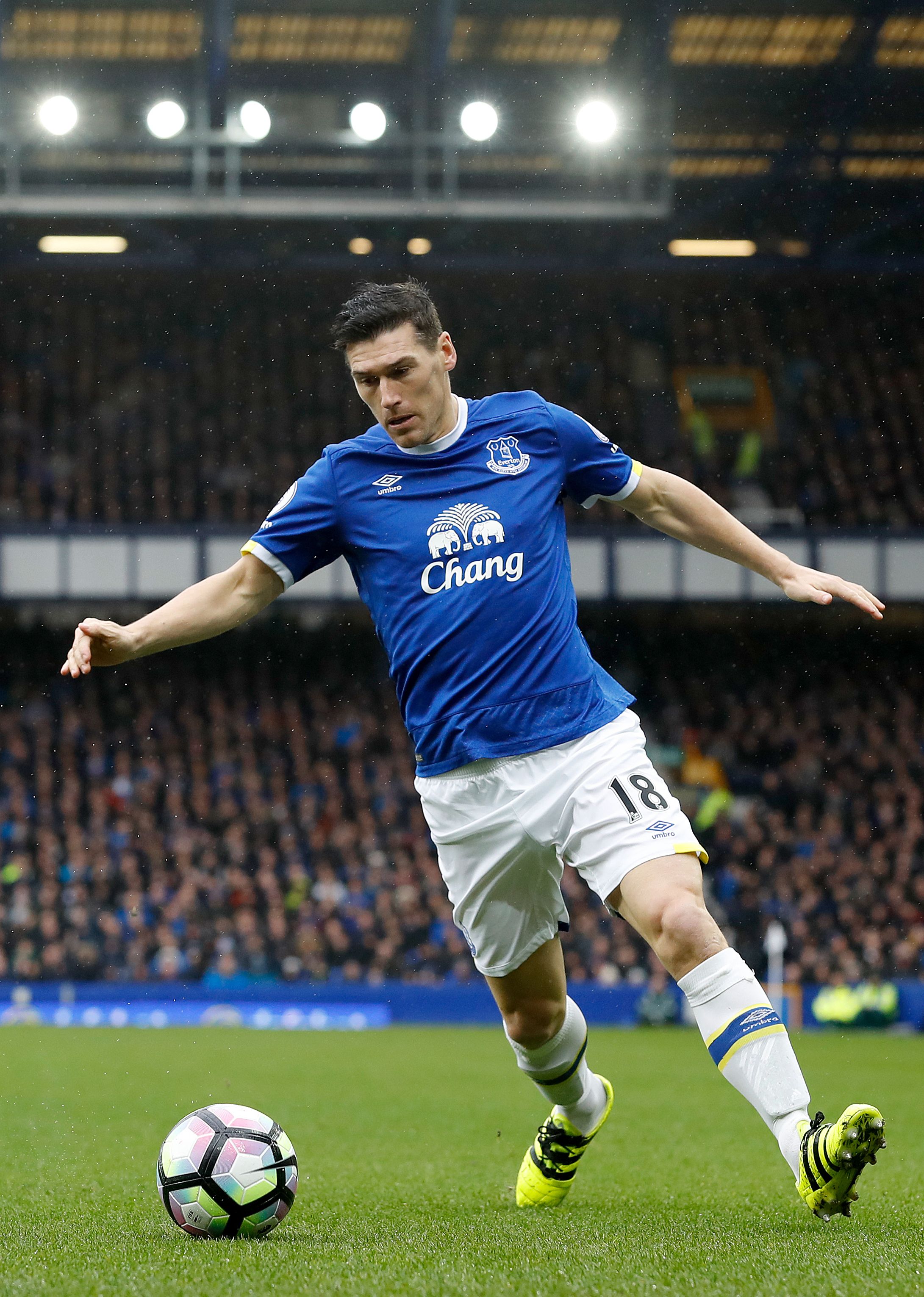 Gareth Barry thinks Everton’s new-look midfield will allow them to ...